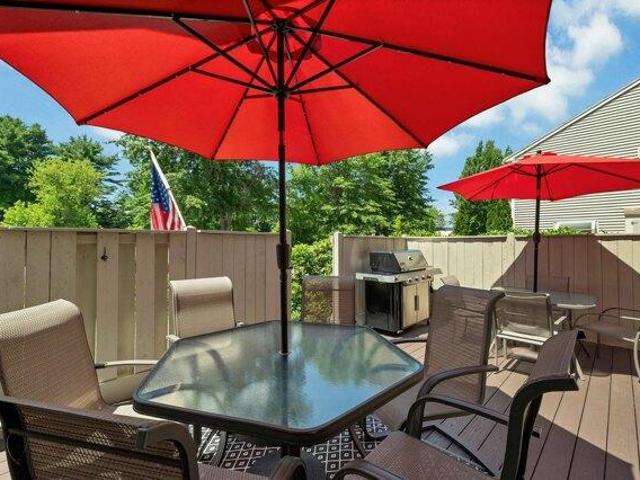condo with 3 bedroom, Gilford NH ES104113411
