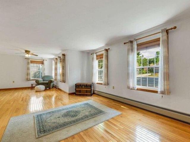 condo with 3 bedroom, Gilford NH ES104512611