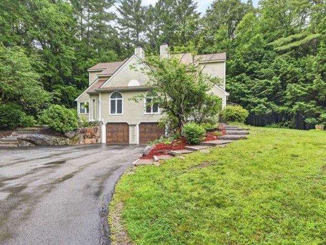 condo with 3 bedroom, Goffstown NH DS103931417