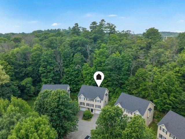 condo with 3 bedroom, Gorham ME ES104045098