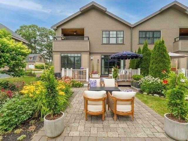 condo with 3 bedroom, Gloucester MA DS104478157