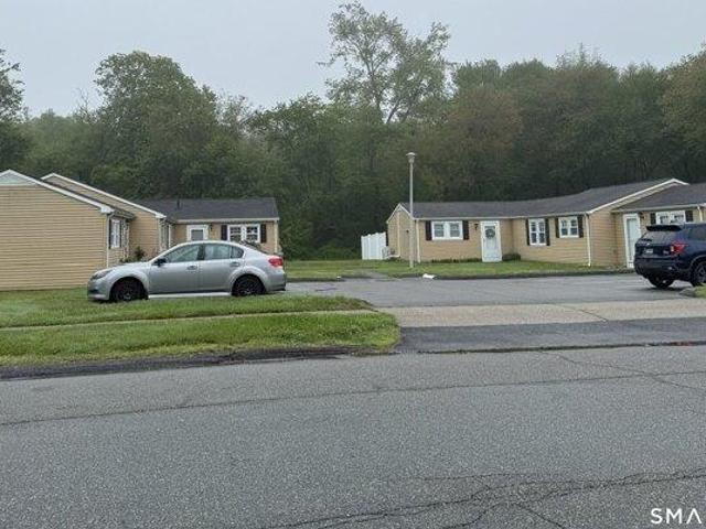 condo with 3 bedroom, Groton CT DLS103124855