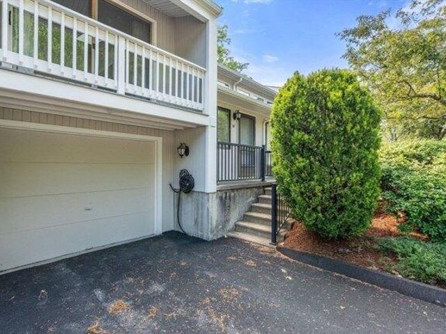 condo with 3 bedroom, Grafton MA ES104010878