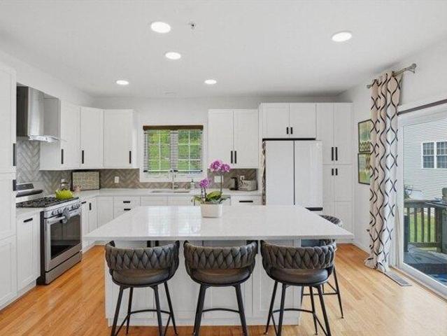 condo with 3 bedroom, Grafton MA ES104870070