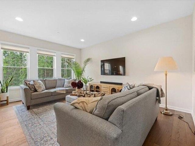 condo with 3 bedroom, Grafton MA ES104870256