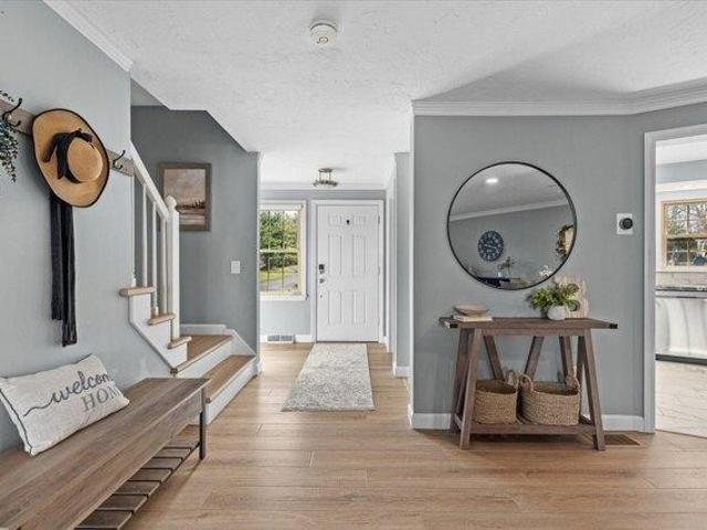 condo with 3 bedroom, Grafton MA ES103163086