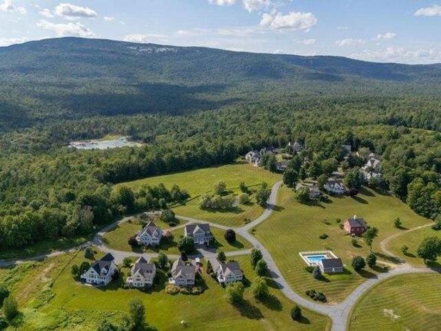 condo with 3 bedroom, Grantham NH ES104809631
