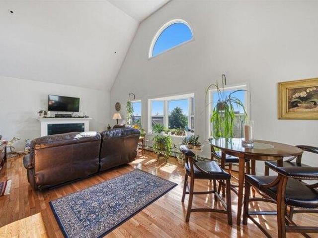 condo with 3 bedroom, Grantham NH ES105113949