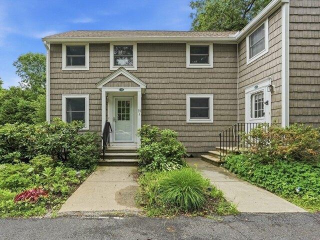 condo with 3 bedroom, Greenfield MA DS104297670