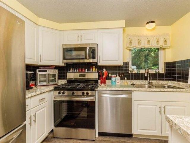 condo with 3 bedroom, Greenfield MA ES105040671