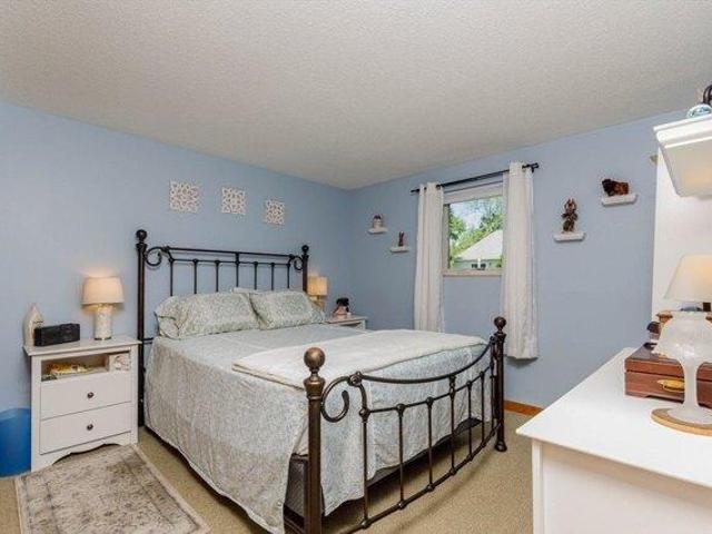 condo with 3 bedroom, Greenfield MA ES105192491