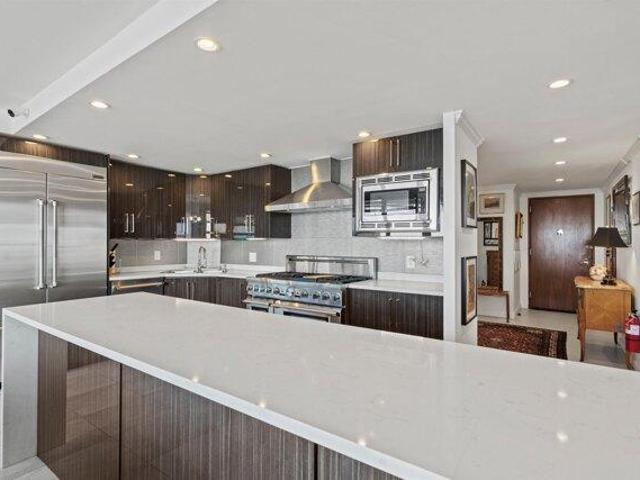 condo with 3 bedroom, Guttenberg NJ ES104481942