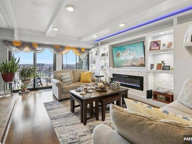 condo with 3 bedroom, Hackensack NJ DLS102585929
