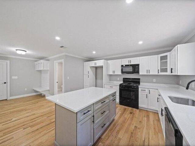 condo with 3 bedroom, Halifax MA ES104113455