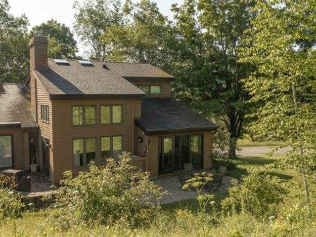 condo with 3 bedroom, Hartford VT DS104480975
