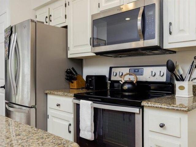 condo with 3 bedroom, Hartford VT ES102827308