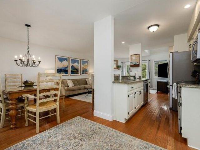 condo with 3 bedroom, Hartford VT ES104375088
