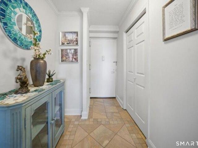 condo with 3 bedroom, Hartford CT ES103432517
