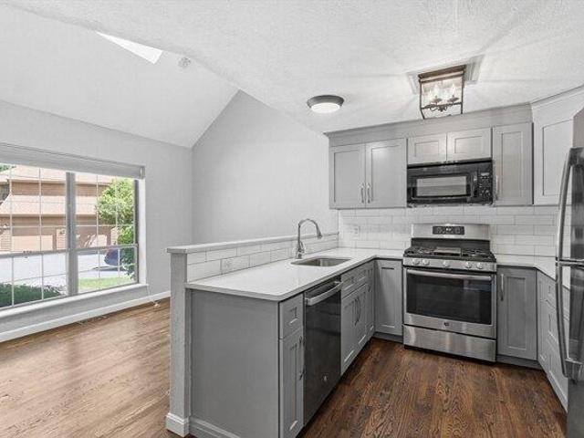 condo with 3 bedroom, Haverhill MA ES104848423