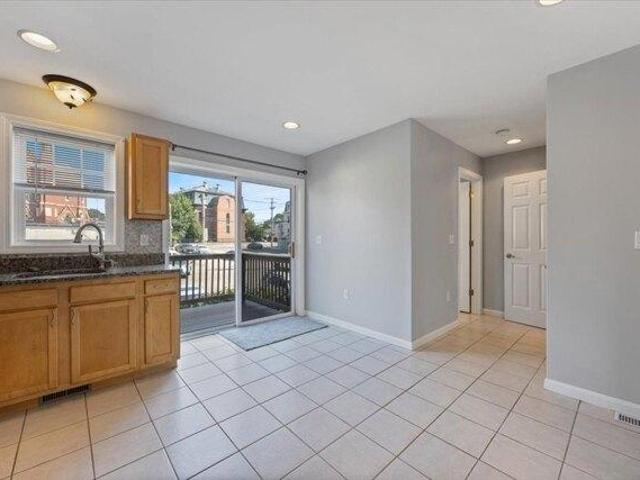 condo with 3 bedroom, Haverhill MA ES105126338