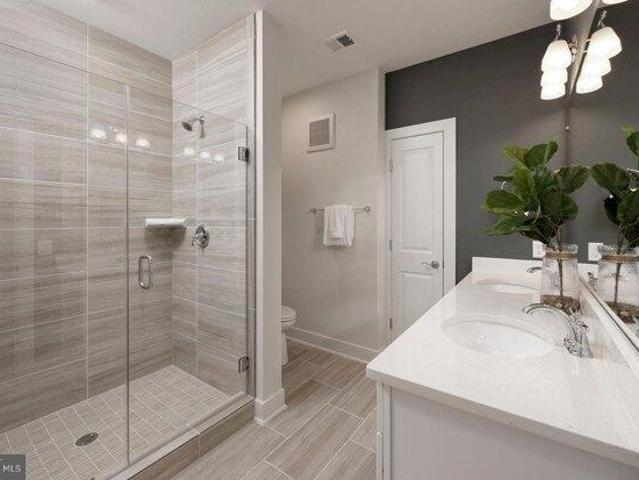 condo with 3 bedroom, Haymarket VA ES103599724