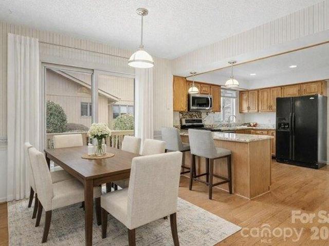 condo with 3 bedroom, Hendersonville NC ES104908662