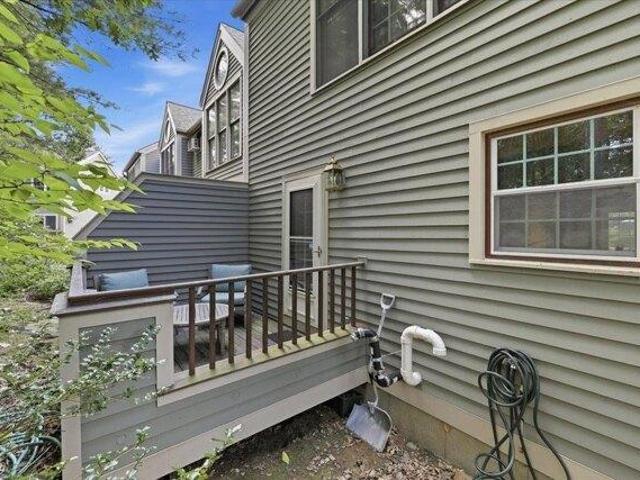 condo with 3 bedroom, Hooksett NH ES104232947