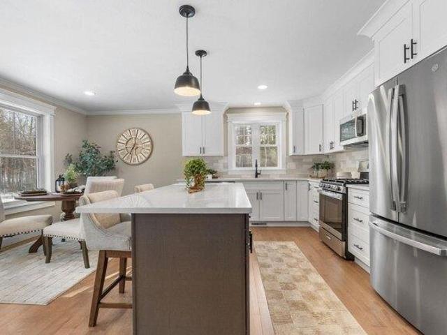 condo with 3 bedroom, Hollis NH ES105174109