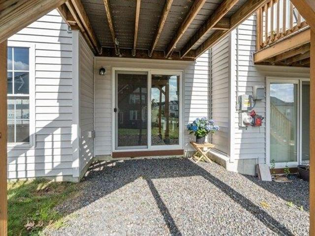 condo with 3 bedroom, Hopkinton MA ES104902004