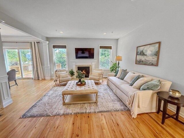 condo with 3 bedroom, Hopkinton MA ES105142116