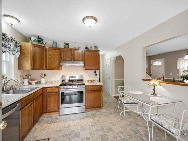 condo with 3 bedroom, Hudson NH DS102061160