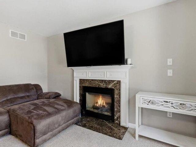 condo with 3 bedroom, Hudson NH ES103159755