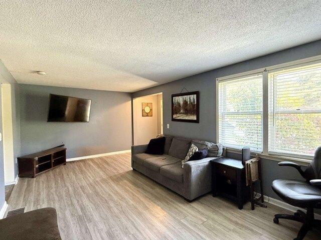 condo with 3 bedroom, Hudson NH ES105079926