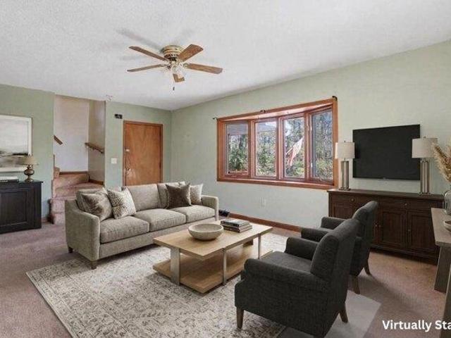 condo with 3 bedroom, Hudson NH ES105204258