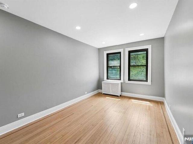 condo with 3 bedroom, Jersey City NJ DLS102254905