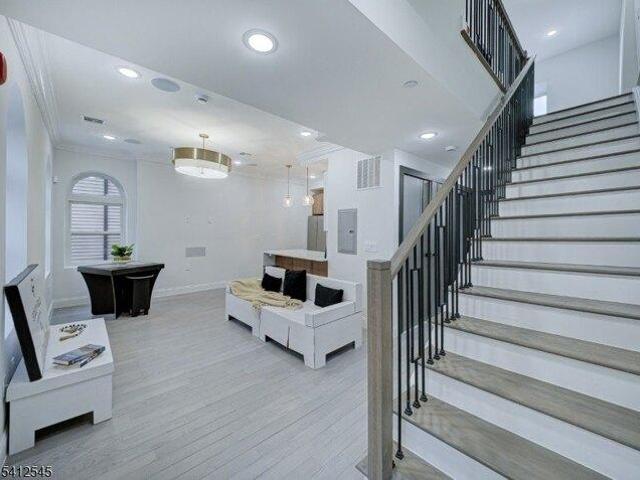 condo with 3 bedroom, Jersey City NJ DLS102258732
