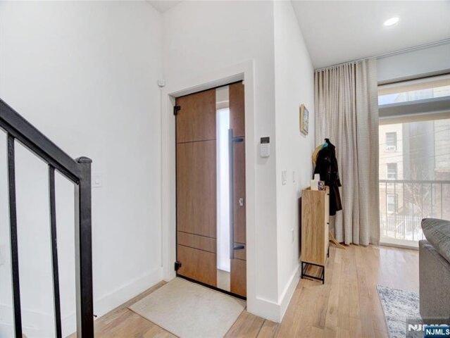condo with 3 bedroom, Jersey City NJ DS102561226