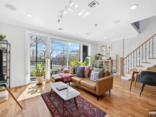 condo with 3 bedroom, Jersey City NJ DS102584214