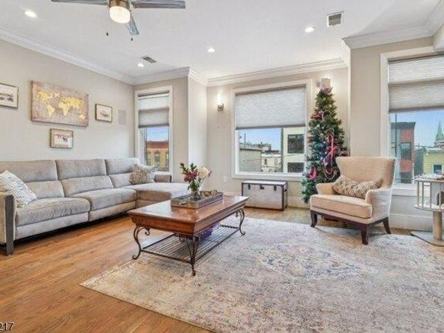 condo with 3 bedroom, Jersey City NJ DS102586858