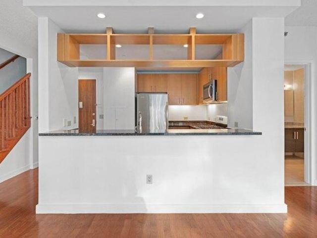 condo with 3 bedroom, Jersey City NJ DS102779283