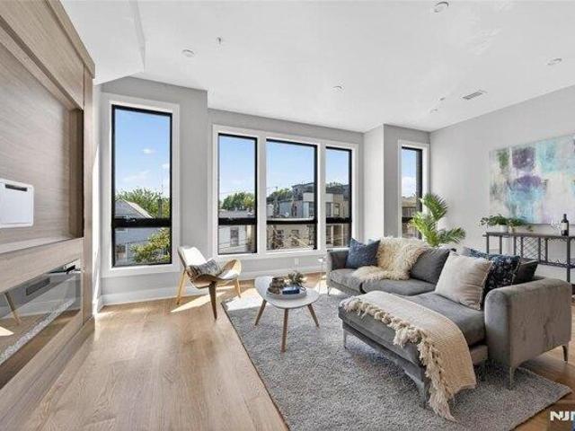 condo with 3 bedroom, Jersey City NJ DS104149276