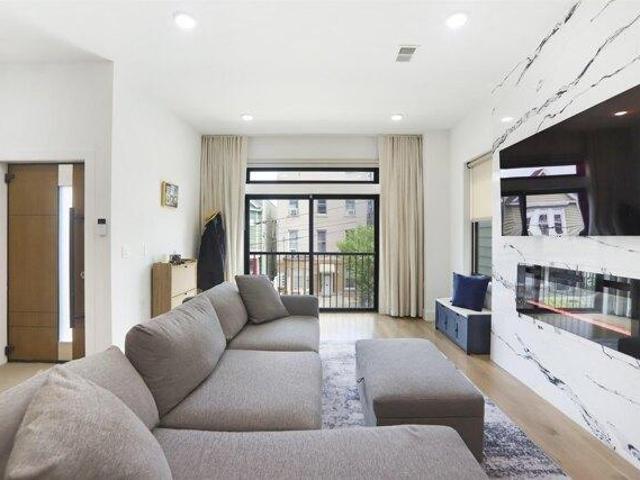 condo with 3 bedroom, Jersey City NJ DS104410262