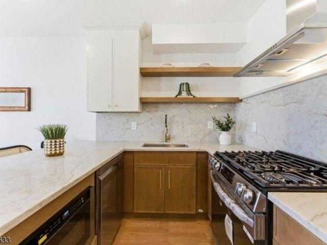 condo with 3 bedroom, Jersey City NJ DS104411255