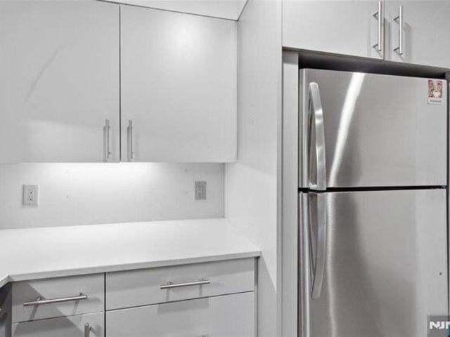 condo with 3 bedroom, Jersey City NJ ES105125854