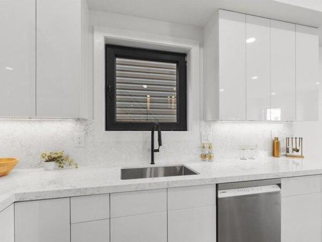 condo with 3 bedroom, Jersey City NJ ES105232530