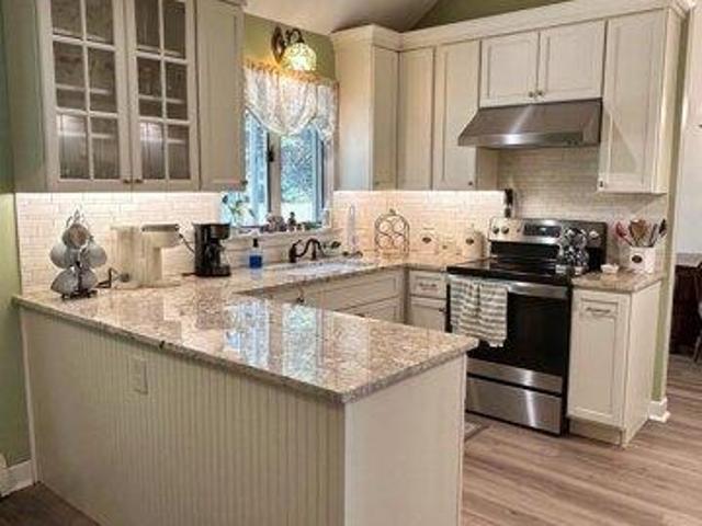 condo with 3 bedroom, Keene NH DS104377207