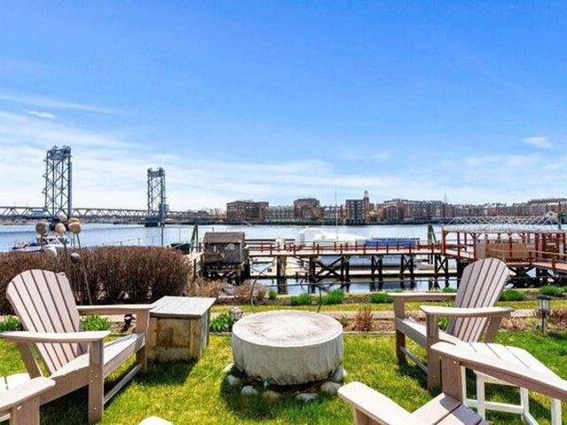 condo with 3 bedroom, Kittery ME ES104044792
