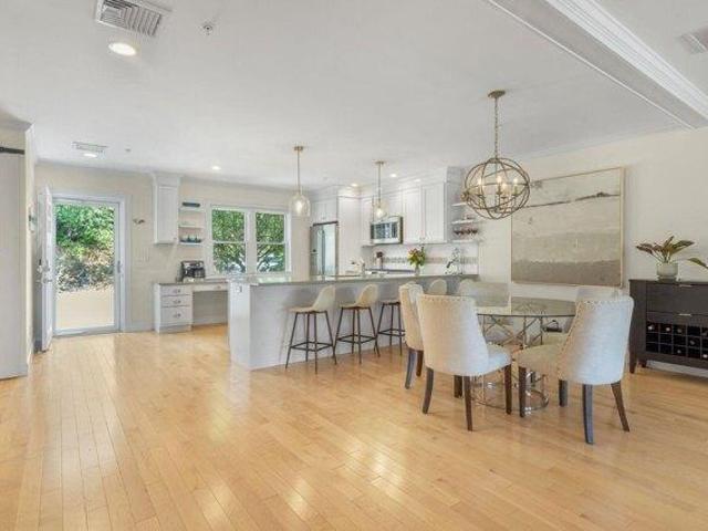 condo with 3 bedroom, Kittery ME ES105093109