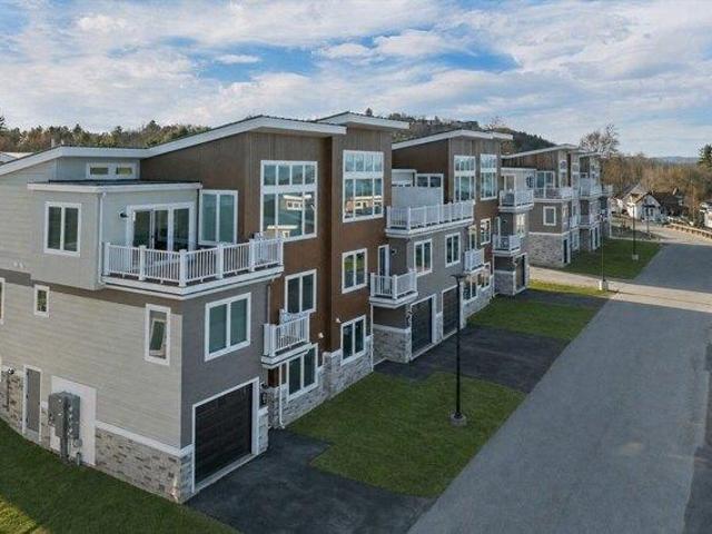 condo with 3 bedroom, Laconia NH DLS102776358
