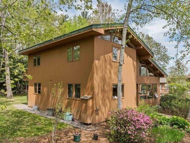 condo with 3 bedroom, Laconia NH DS104112963